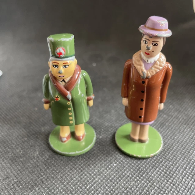 THOMAS THE TANK engine 2002 Diecast figures Mrs Kyndley and Dowager ...