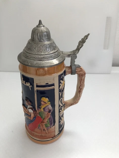 CHOPE ANCIENNE REPRÉSENTANT des personnages et des fleurs EUR 50,00 ...