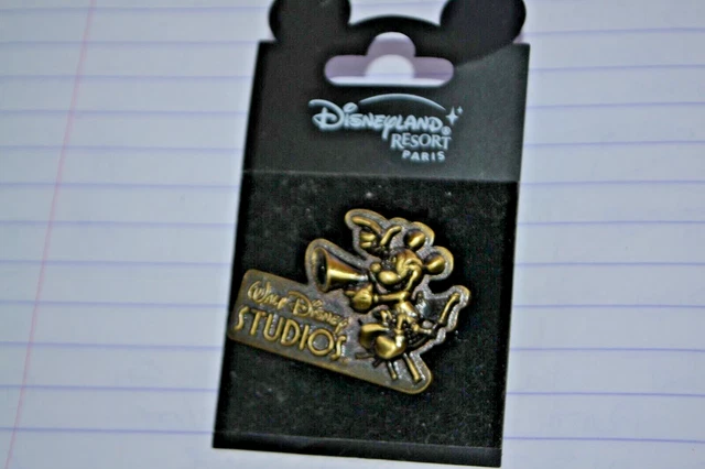 DISNEYLAND PARIS WALT Disney Studios Mickey Mouse Metal Badge - #LM23 £ ...