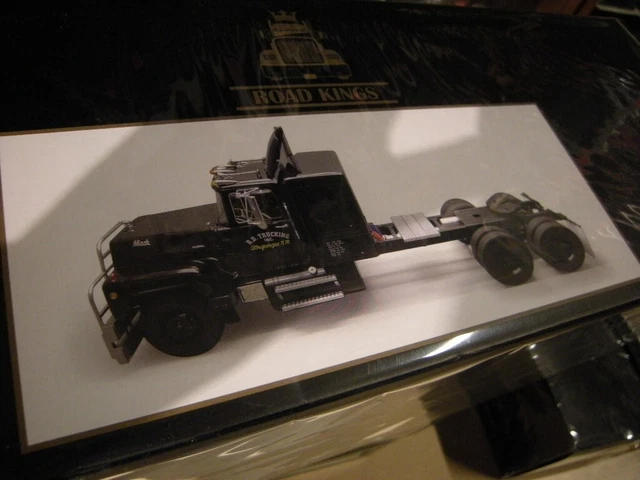 1:18 ROAD KINGS Mack RL 700L "Rubber Duck " "CONVOY" in OVP EUR 179,90 ...