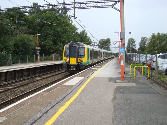 PHOTO 6X4 RUNCORN Station A London Midland Class 350 electric multiple ...