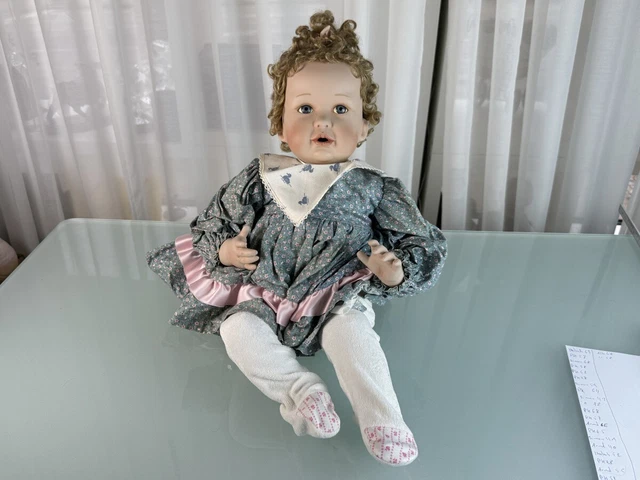 POUPÉE D'ARTISTE YOLANDA Bello poupée en porcelaine 55 cm. en parfait état EUR 69,28 - PicClick FR