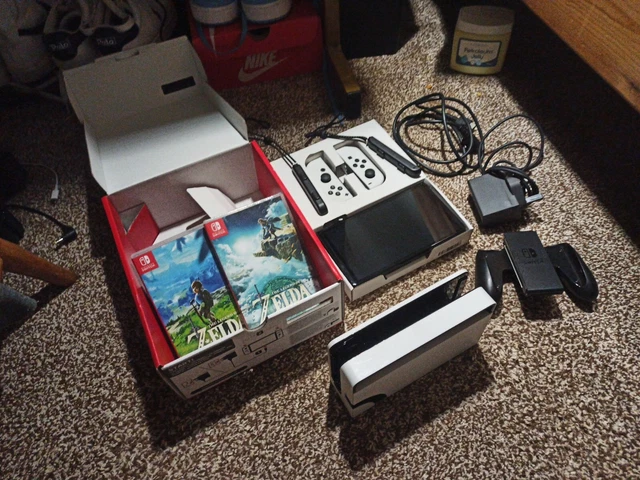 NINTENDO SWITCH OLED Model - Zelda BOTW, TOTK Bundle £280.00 - PicClick UK