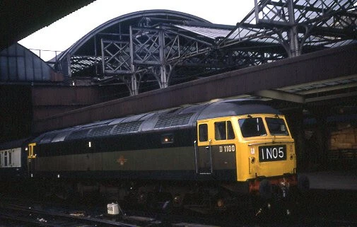 ORIGINAL COLOUR SLIDE of D1100 BR class 47 diesel loco £1.99 - PicClick UK