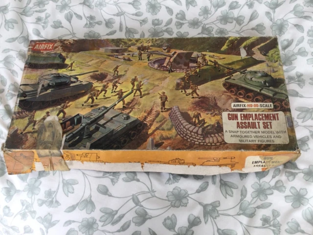AIRFIX HO-OO VINTAGE Gun Emplacement Assault Set Original 1970's. £24. ...