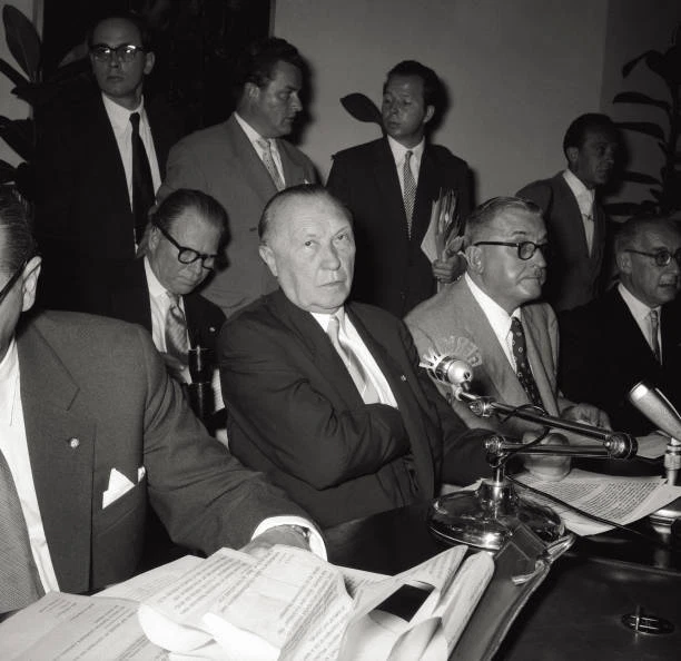 THE GERMAN CHANCELLOR Konrad Adenauer giving press conference duri- Old ...
