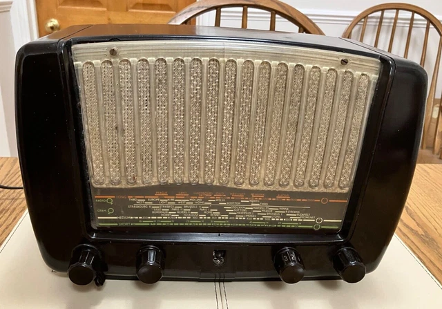 ANTIQUE PHILIPS MODEL 431A Bakelite Radio, for spares or repair £18.00 ...