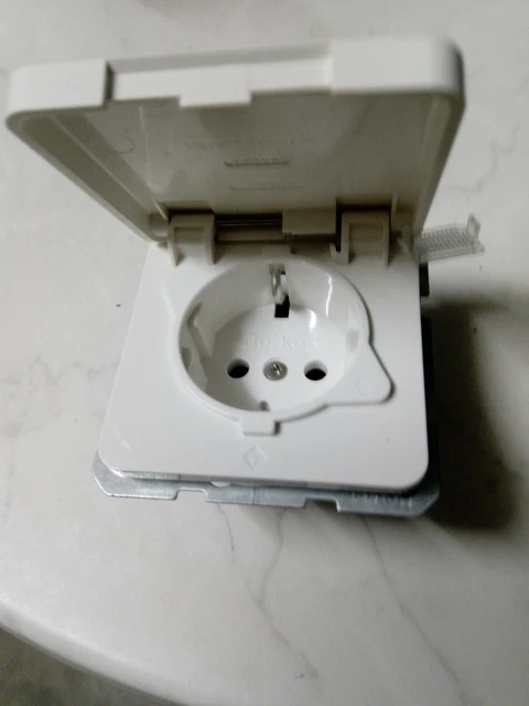 BERKER SCHUKO-STECKDOSEN 471509 mit Klappdeckel WG UP IP44, 21928 ...