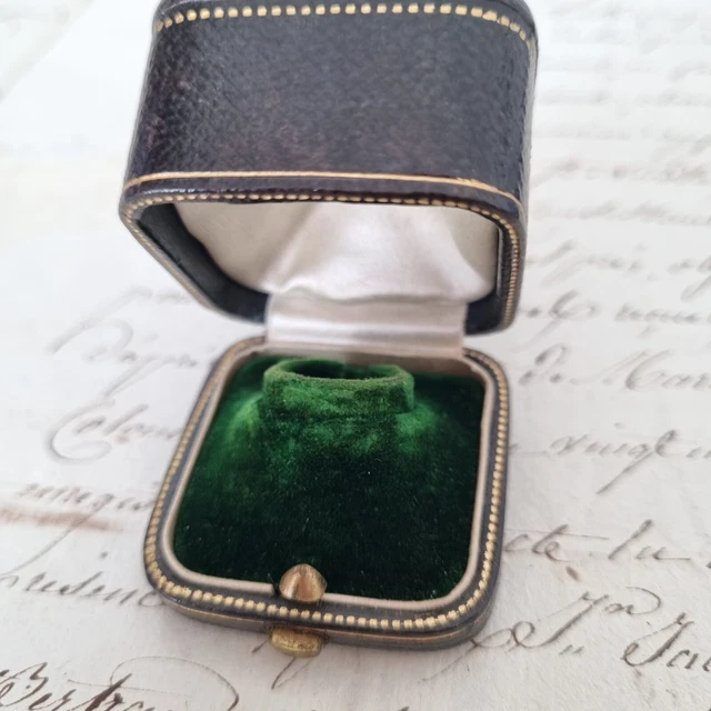 ECRIN ANCIEN A Bijou en Cuir Bague XIXè Napoléon III Victorian Jewel ...