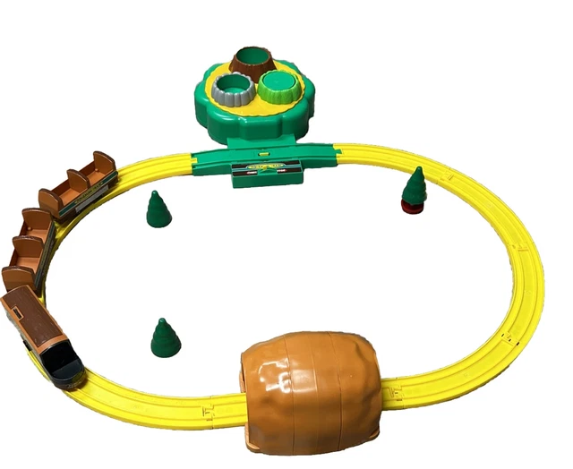 VINTAGE TOMY POCKET Monsters Pokemon Train Set Model with Figures £96. ...