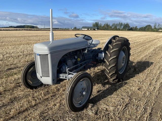 FERGUSON TEF 20 diesel tractor grey Fergie new tyres running driving ...
