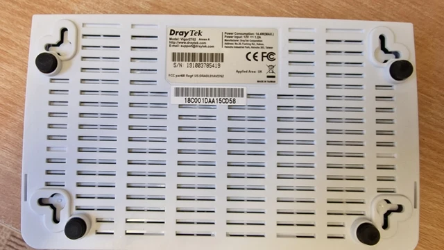 DRAYTEK VIGOR 2762 Series ADSL2/VDSL2 Wired Router - White £20.00 ...