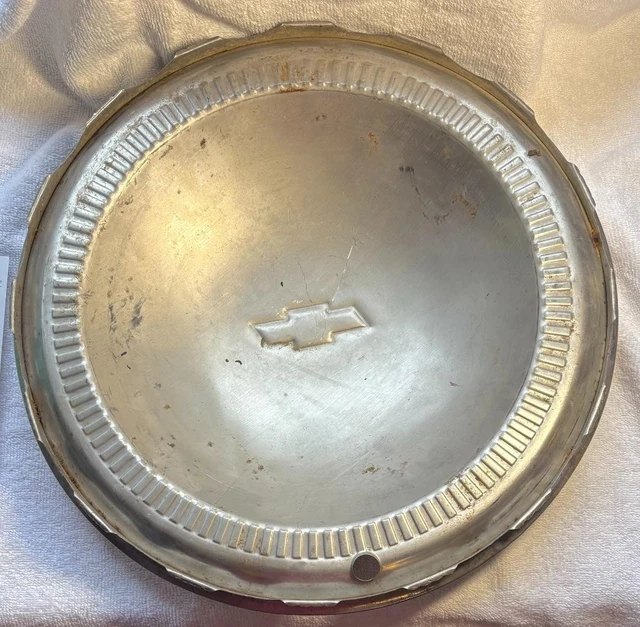 VINTAGE 1950'S CHEVROLET Chevy Bowtie Hubcap Wheel Cover $34.93 ...