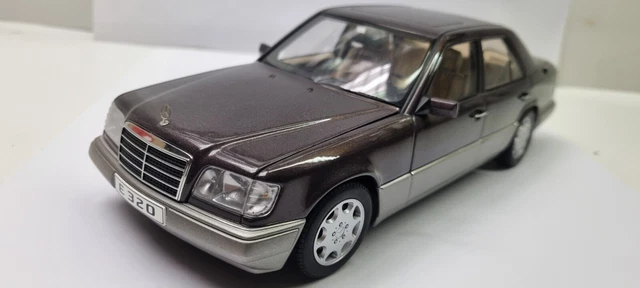MERCEDES-BENZ E320 W124 1995 Modellauto Sammlung Maßstab 1:18 Autoart Bornit Met EUR 499,99 ...