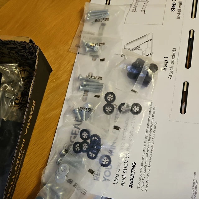 ECHOGEAR LOW PROFILE Fixed TV Wall Mount for Tvs up to 85" - Holds Your ...