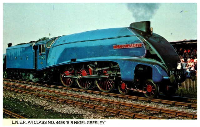 POSTCARD STEAM RAILWAY Locomotive LNER A4 Class No. 4498 Sir Nigel ...