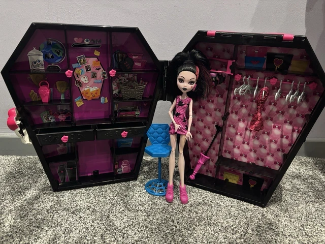 MONSTER HIGH DRACULAURA & Draculocker Playset £65.00 - PicClick UK