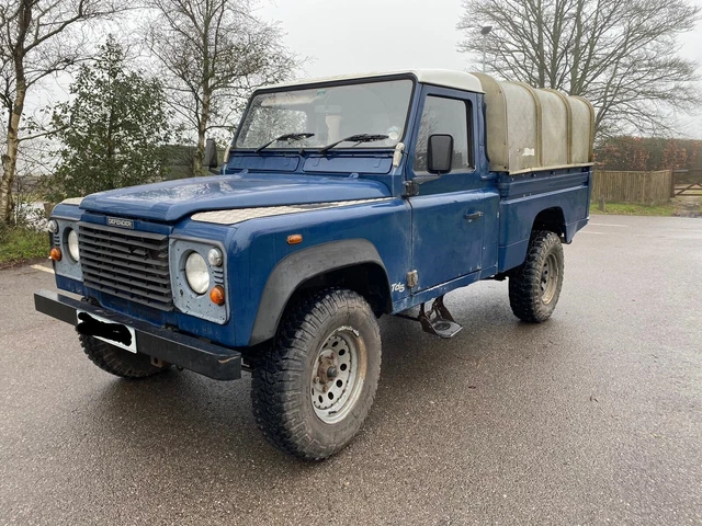 LAND ROVER DEFENDER 110 Hi Cap TD5 Pickup £6,750.00 - PicClick UK