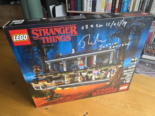 LEGO STRANGER THINGS: The Upside Down 75810 Set - Signed BRAND NEW ...