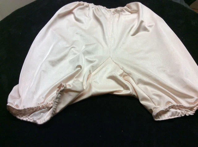 VINTAGE USED WALKER Reid Directoire Peach Knickers, Panties, Bloomers ...