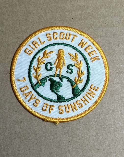 VINTAGE GIRL SCOUT Week 7 Days Of Sunshine Patch Unused 3" Patch $9.95 ...