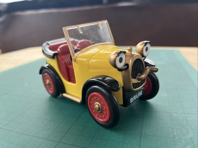 GOLDEN BEAR BRUM Wibbly Wobbly Friction Toy Car Ragdoll 2001 RARE £19. ...