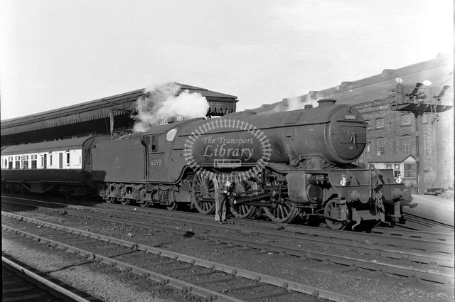 PHOTO BR British Railways Steam Locomotive Class V2 60981 at York in ...