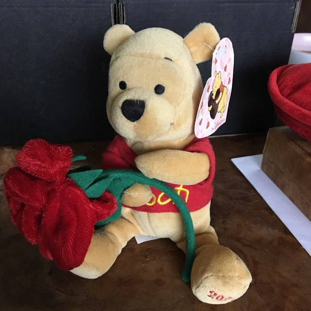 DISNEY STORE WINNIE The Pooh With Rose 8" Plush Valentines 2001(A121) £ ...
