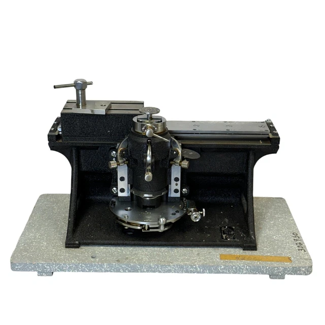 AMERICAN OPTICAL COMPANY Sliding Microtome Model 860 Ser. No. 42066 ...
