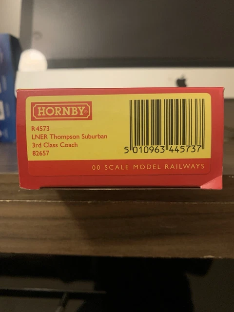 HORNBY R4573 THOMPSON Suburban 3rd Class Coach Model Kit £37.10 ...