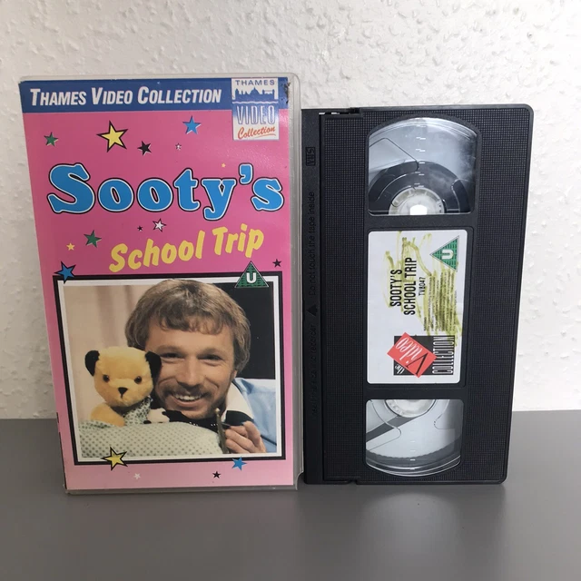 SOOTY’S RESTAURANT VHS Video - Sooty - Rare / Childrens £4.95 - PicClick UK