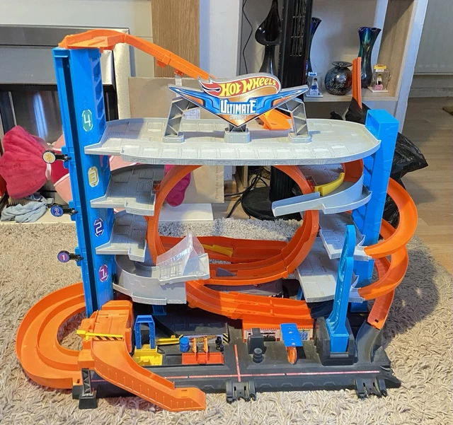 HOT WHEELS ULTIMATE Garage City Playset with Multi-Level Racetrack, 3 ...