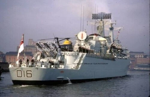 ROYAL NAVY COUNTY Class Guided Missile Destroyer Hms London At ...