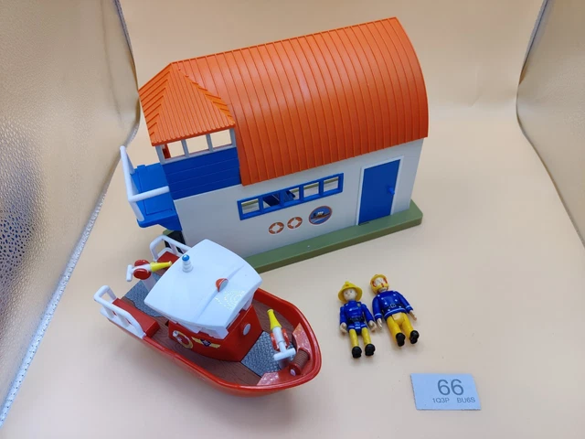 FIREMAN SAM LIFEBOAT Station Sea Rescue Building With Titan Boat & 2x ...