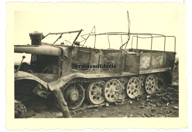 ORIG. FOTO ZERSTÖRTE Halbkette SdKfz Zugmaschine AR.63 bei Kiew Ukraine ...