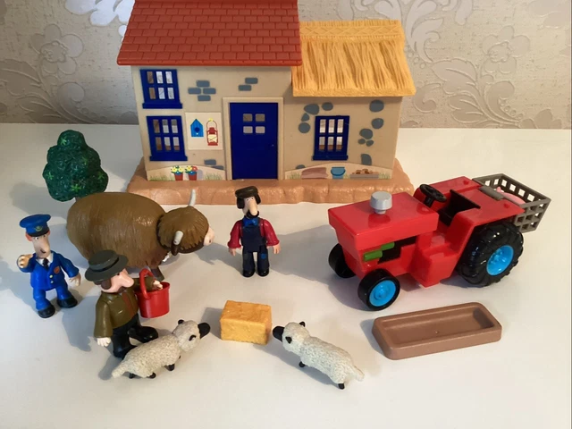 POSTMAN PAT ALF Thompson’s Barn Farm With Daisy & Sheep Figures Tractor ...