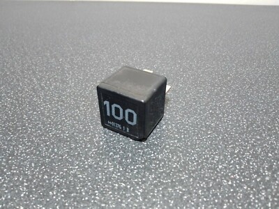 VW ECU & Fuel Pump 4-Pin Black Relay (No 100) 7M0951253A 95VW10K705CA £ ...
