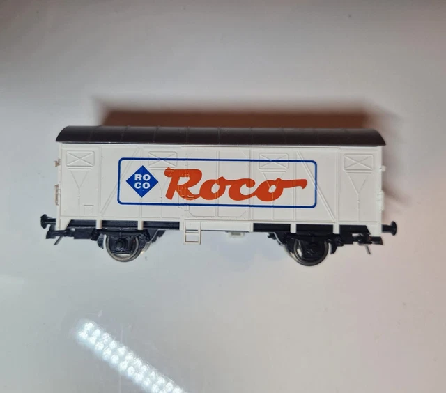 ROCO H0 - gedeckter Güterwagen - Werbewagen ROCO - Guter Zustand - weiß ...
