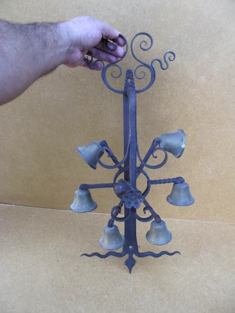 ANCIENNE CLOCHE EN fer forgé avec roue pivotante objet d'art populaire ...