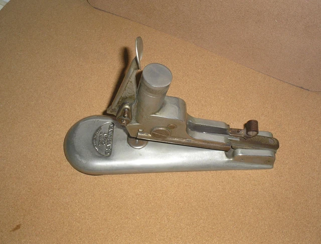 VINTAGE NICKEL CHROME 1930s Vanguard Auto Desk Stapler. £20.00 ...