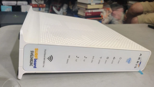 ARRIS SURFBOARD SVG2482AC Cable Modem Router 3-in-1 WiFi DOCSIS 3.0 ...