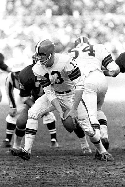QUARTERBACK FRANK RYAN Of The Cleveland Browns 1964 Nfl OLD PHOTO 1 $8. ...
