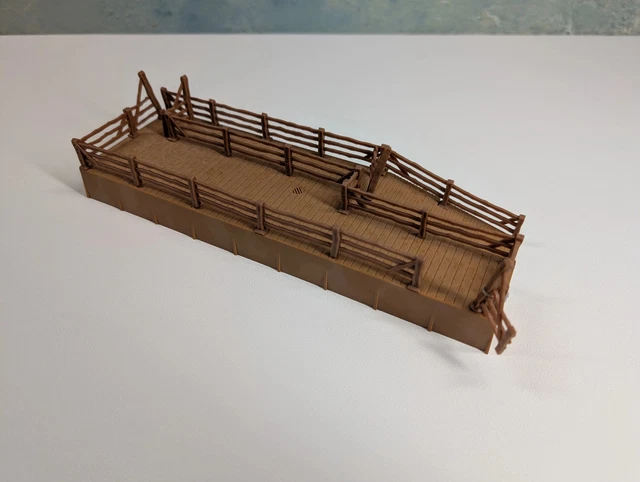 TYCO HO SCALE Trackside Cattle Pen with Articulating Doors READ $14.20 ...