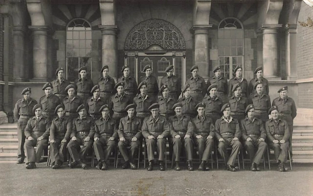 WW2 OR LATER ROYAL ENGINEERS Named Group CHATHAM Military Photo ...