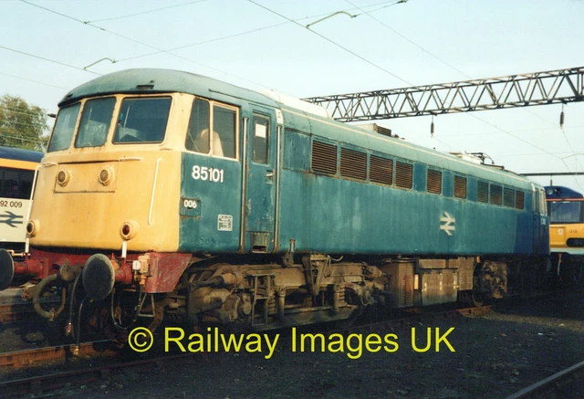 RAILWAY PHOTO 6X4 Class 85 85101 BR Blue Crewe Works c1990 £2.00 ...