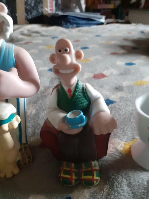 VINTAGE AARDMAN FIGURES, Wallace And Gromit Plastic Figures, 6" & Egg ...