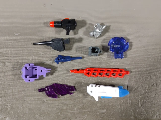 LOT DE PIÈCES et armes Transformers G1, Beast Wars et plus - Rôder ...