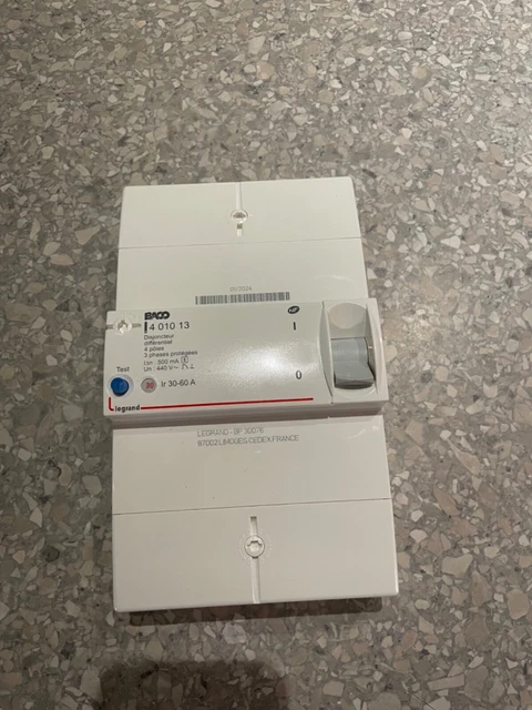 DISJONCTEUR DIFFÉRENTIEL LEGRAND sélectif triphasé 500 ma 30-60A neuf ...