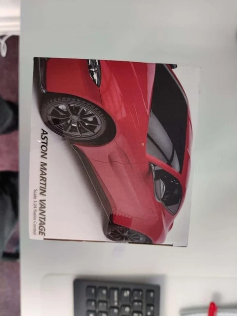 ASTON MARTIN VANTAGE Remote Control Car 1:24 Scale Red Licensed £24.00 ...