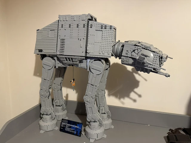 LEGO STAR WARS: UCS AT-AT Walker (75313) - Retired Build. 100% Complete ...
